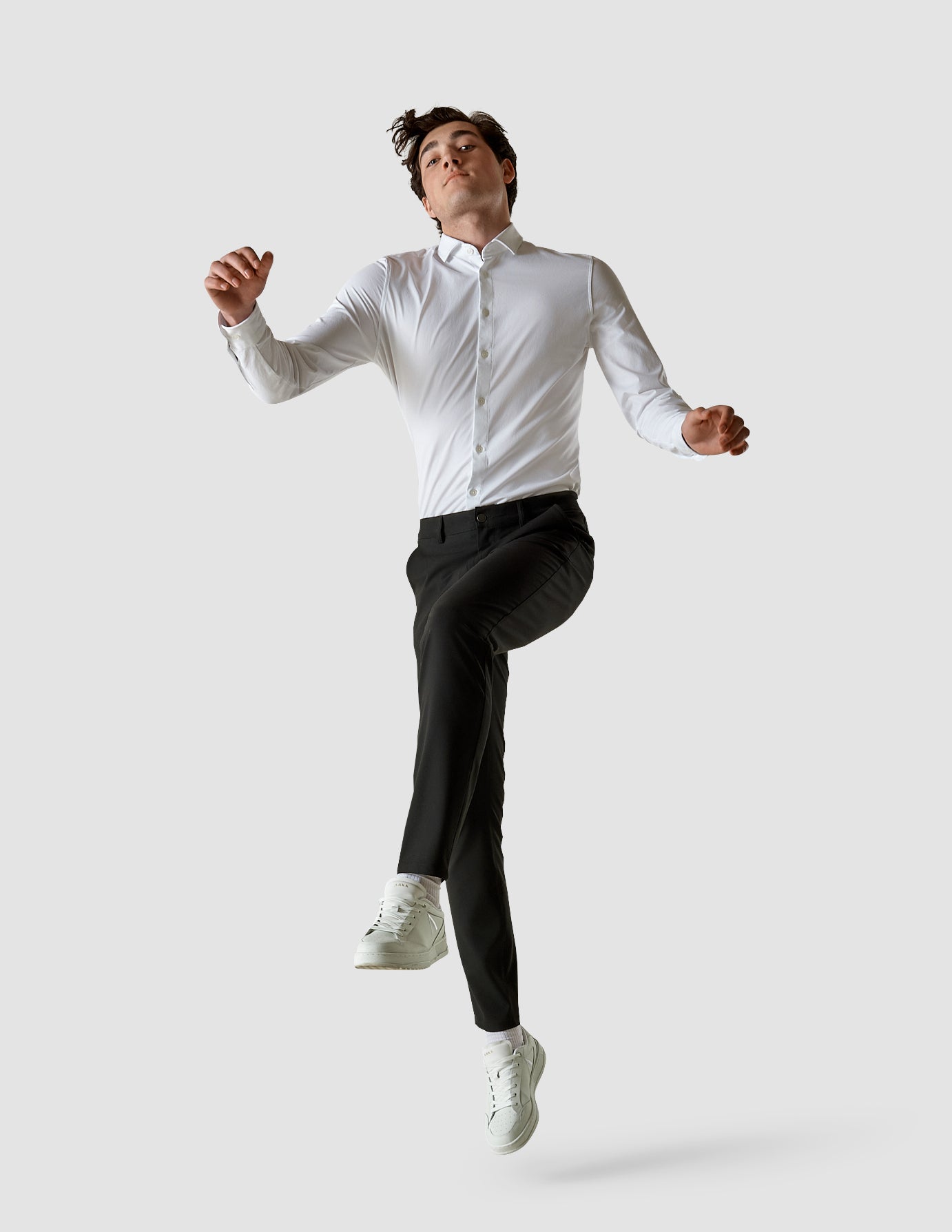 Essential Pants Slim Black | SHAPING NEW TOMORROW