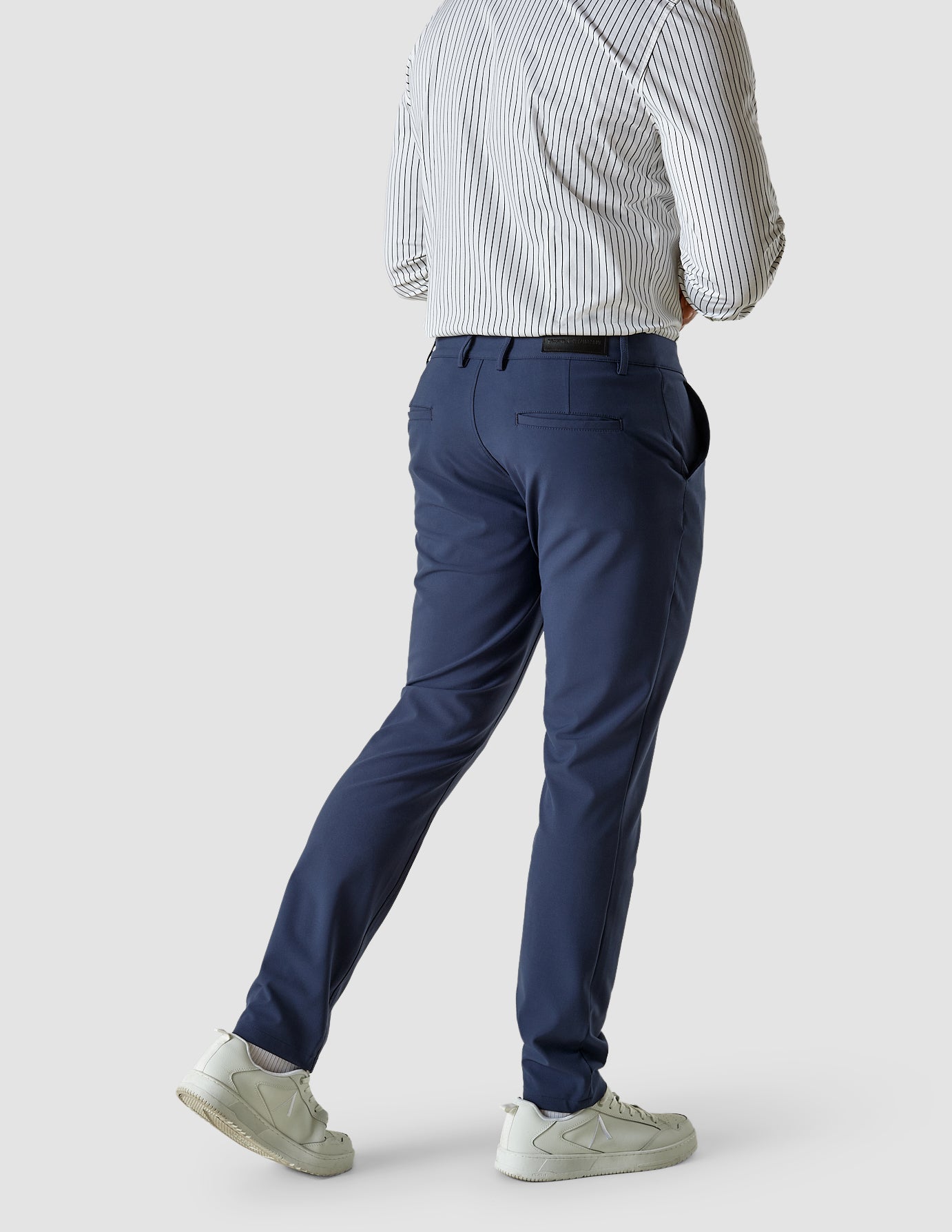 Essential Pants Regular Marine Blue | SHAPING NEW TOMORROW