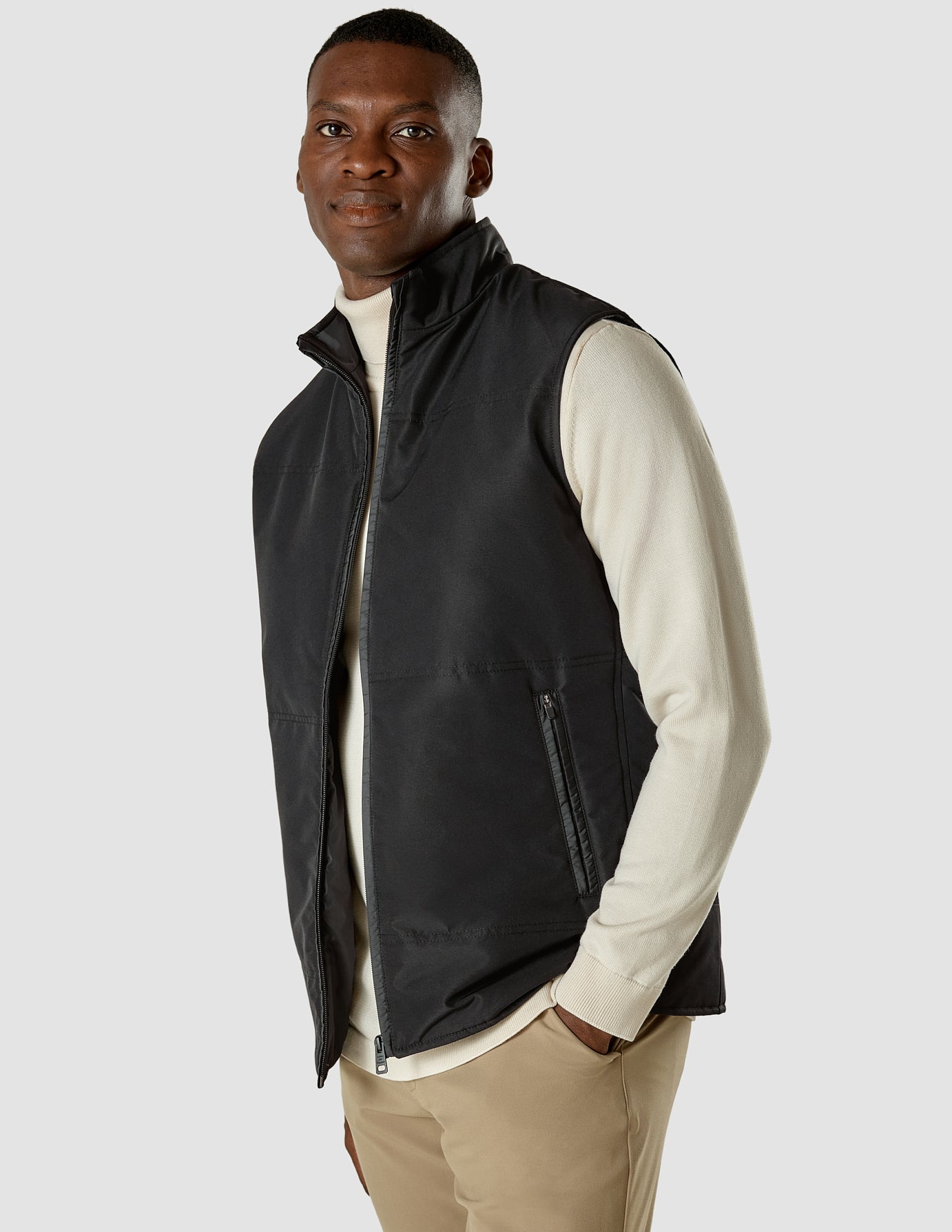 Utility Vest Black | SHAPING NEW TOMORROW