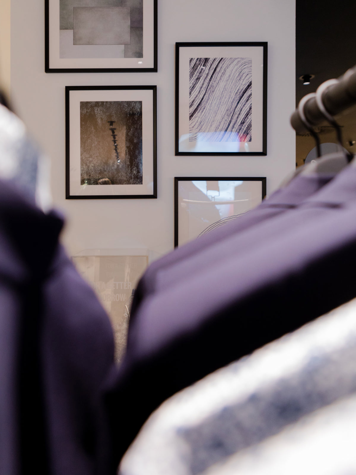 Stores and opening hours